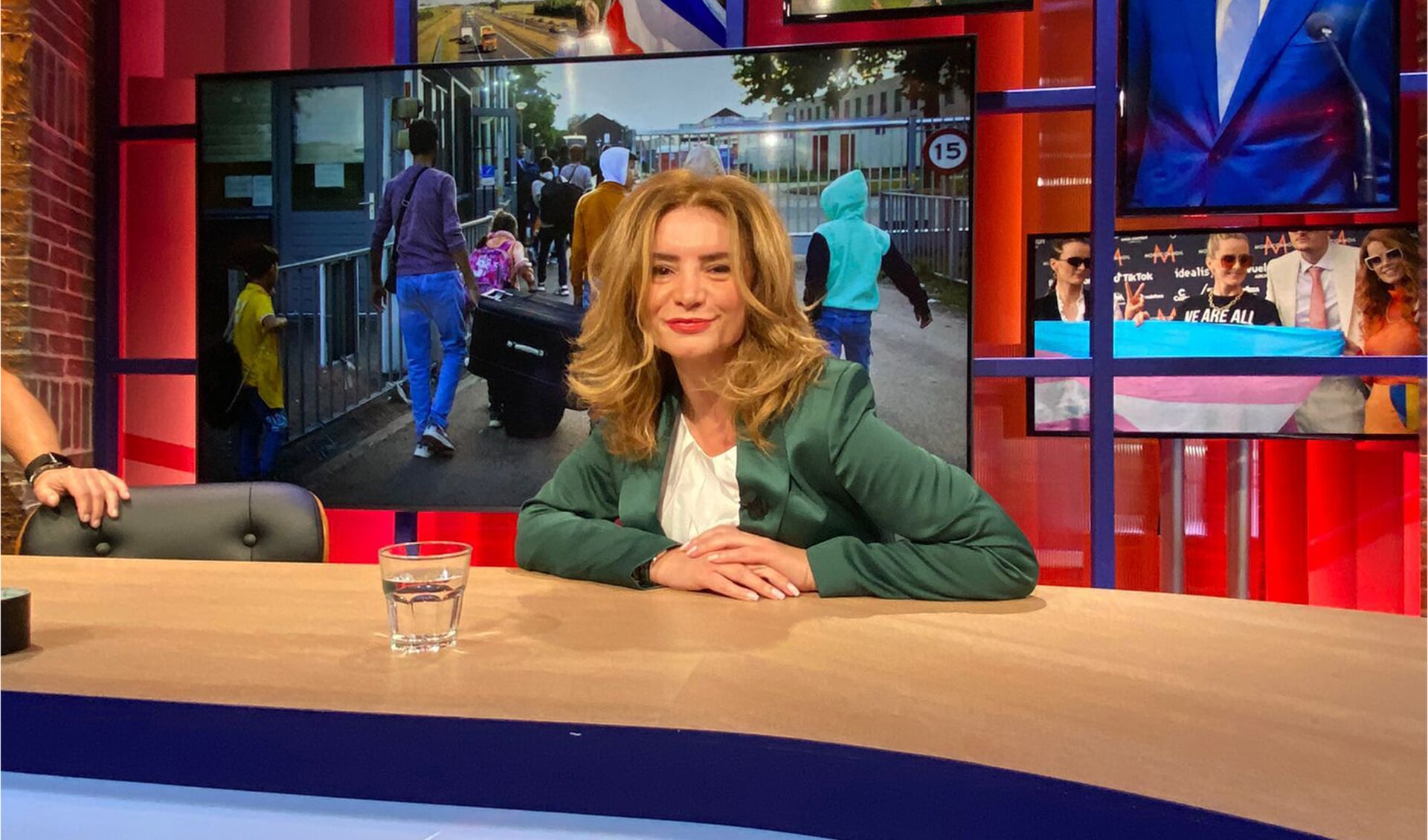 Oud-wethouder Tatjana Sormaz doet opnieuw melding van ongeoorloofd ... Oud-wethouder Tatjana Sormaz doet opnieuw melding van ongeoorloofd ...