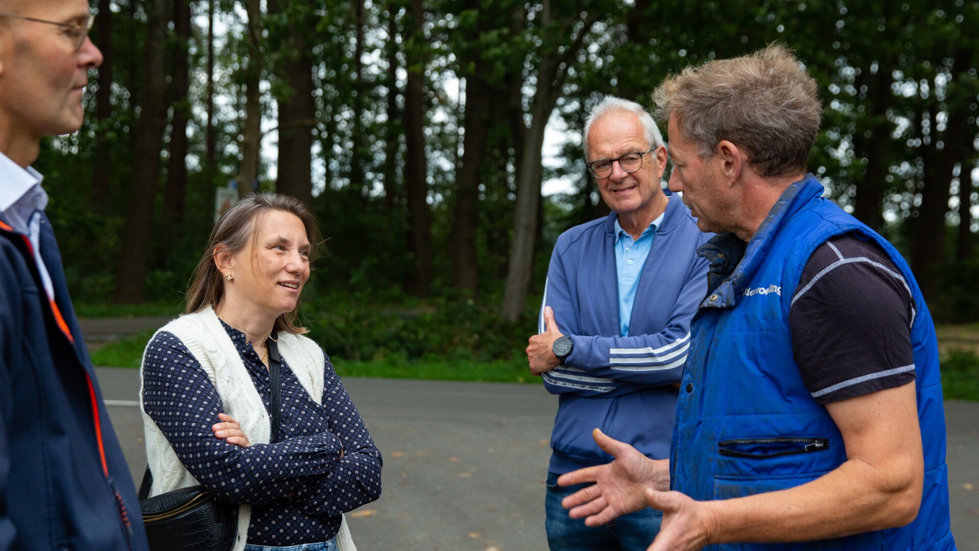 Tweede Kamerlid de boer op: Laura Bromet (PvdA-GL) op bezoek in ... Tweede Kamerlid de boer op: Laura Bromet (PvdA-GL) op bezoek in ...