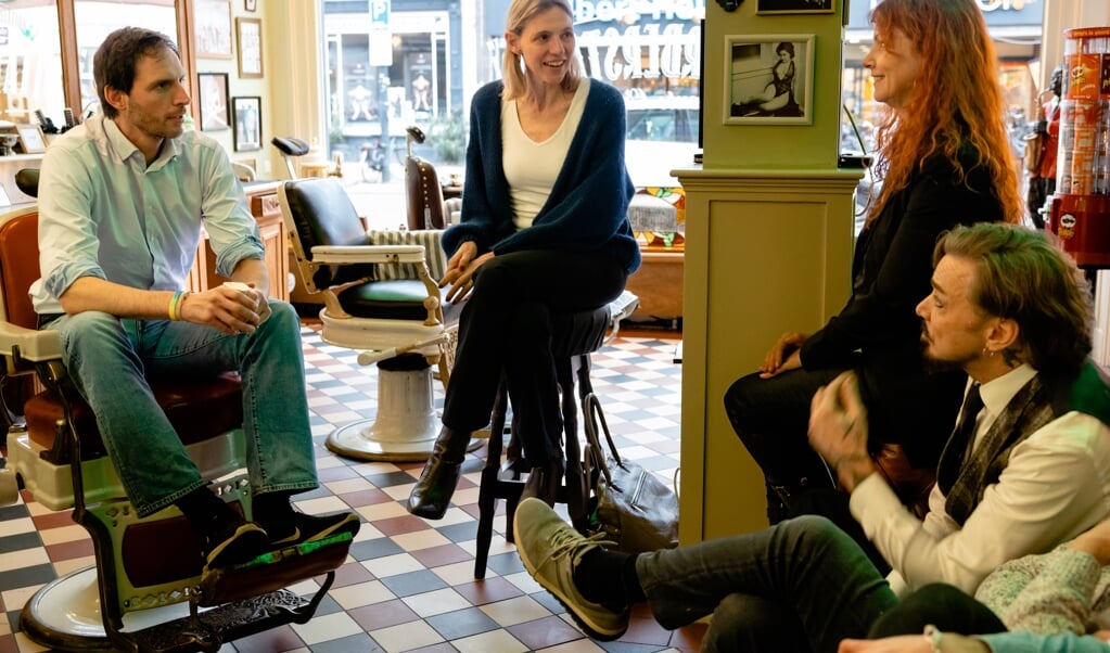 Verkiezingen Wopke Hoekstra en Mirjam Sterk luisteren naar zorgen ... Verkiezingen Wopke Hoekstra en Mirjam Sterk luisteren naar zorgen ...